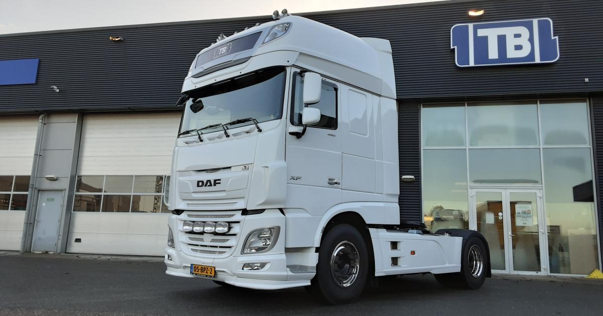 DM logistics | Truck & Trailer service