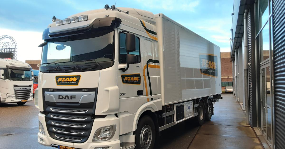 P. van der Nat | Truck & Trailer service