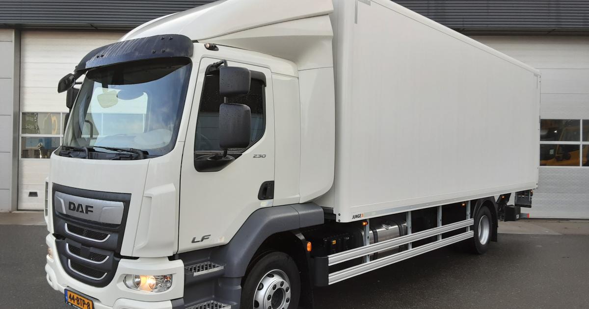 ATM Logistics | Truck & Trailer service